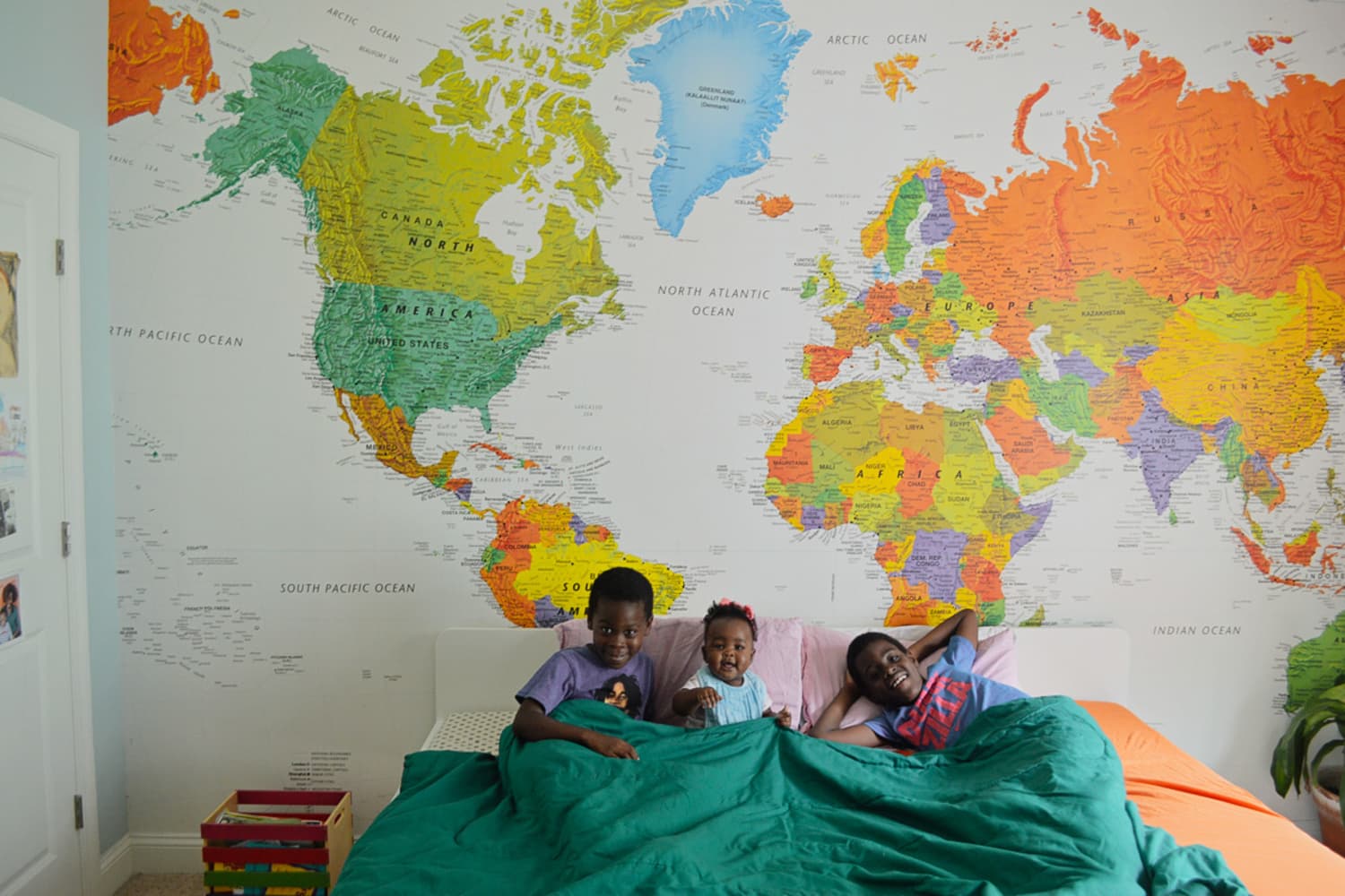 Color Fills This North Carolina Home — Photos & Tour | Apartment Therapy